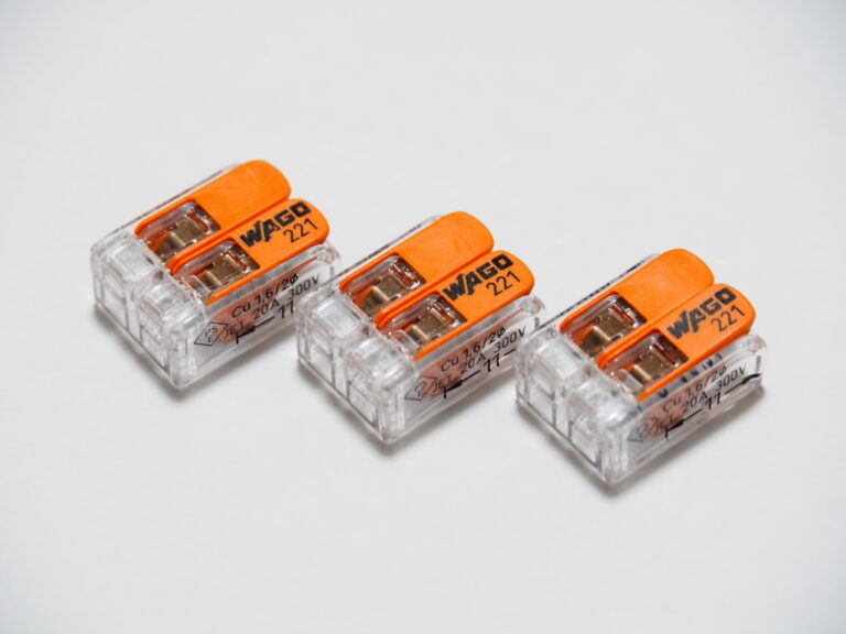【超便利！】WAGO（ワゴ）ワンタッチコネクターの特徴と使い方について | nabeWorks【なべワークス】