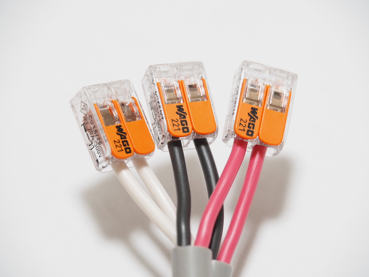 【超便利！】WAGO（ワゴ）ワンタッチコネクターの特徴と使い方について | nabeWorks【なべワークス】